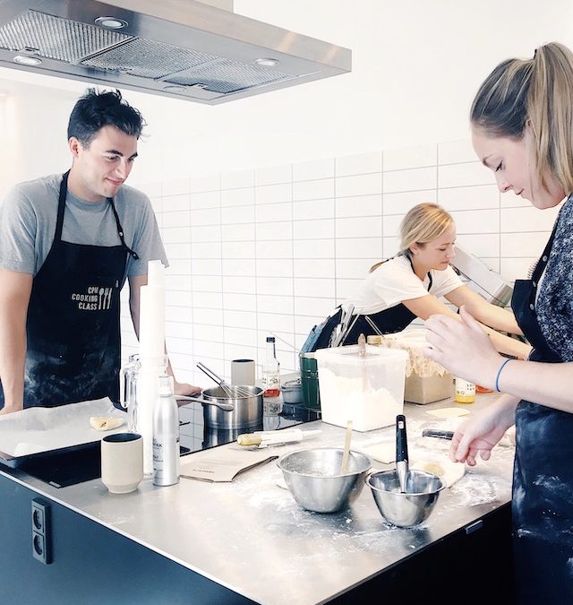 Guide med 10 idéer: Studentergave til hende 2022